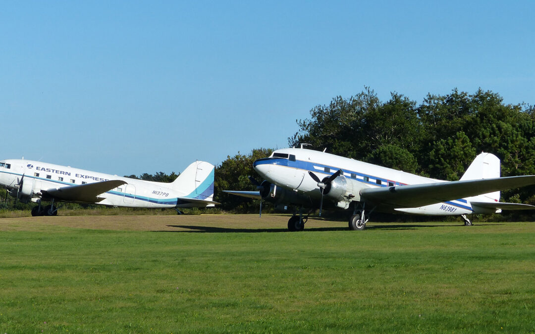 Douglas C-52B-DO (DC-3A-197E) N137PB | Provincetown-Boston Airline, Inc.